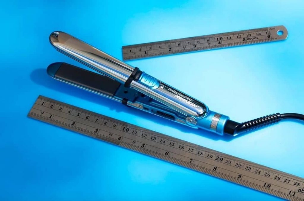 7 Best Mini Straighteners For Short Hair In 2024