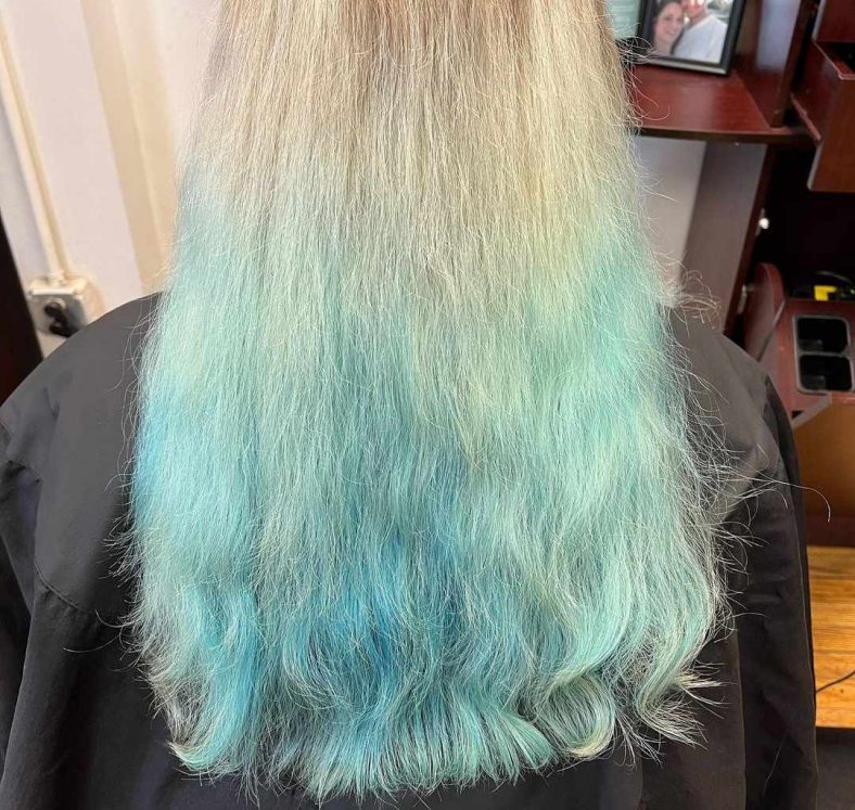 How to Remove Blue Hair Dye: 11 Methods That Work