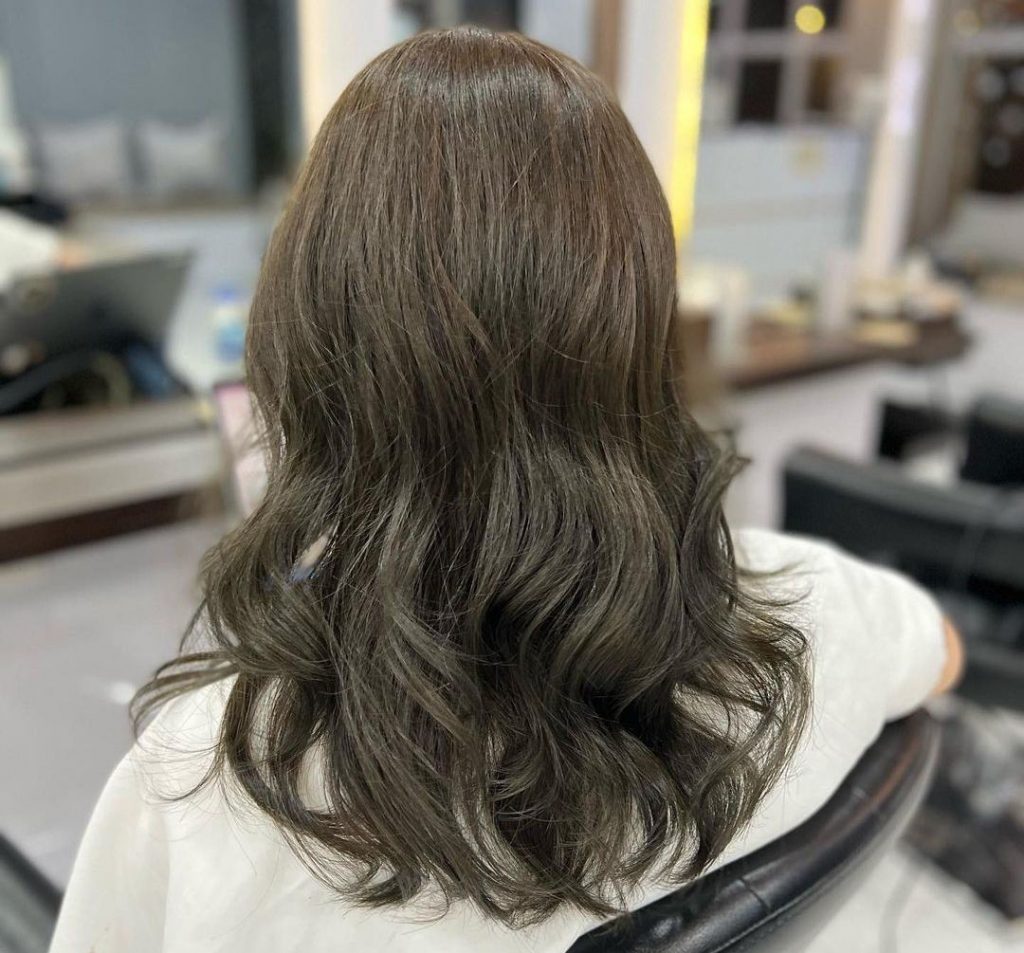 Hair Turned Green After Dyeing Brown: Why & How to Fix It?