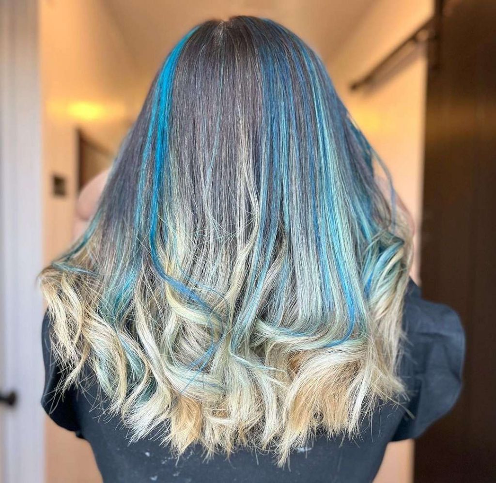 How to Get Rid of Blue Tint in Hair: 9 Methods That Work