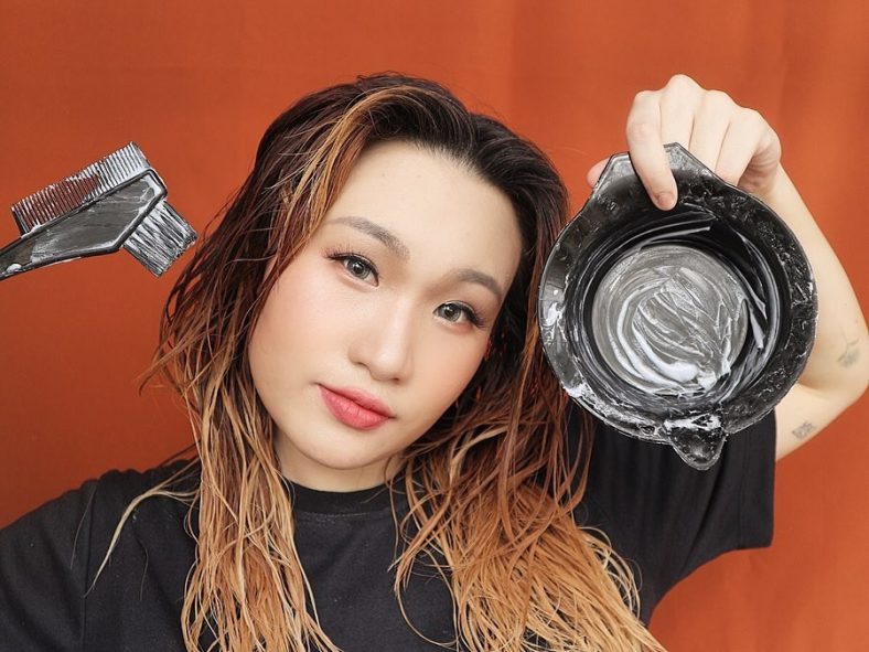 How to Get Arctic Fox Out of Hair? (Without Damage)