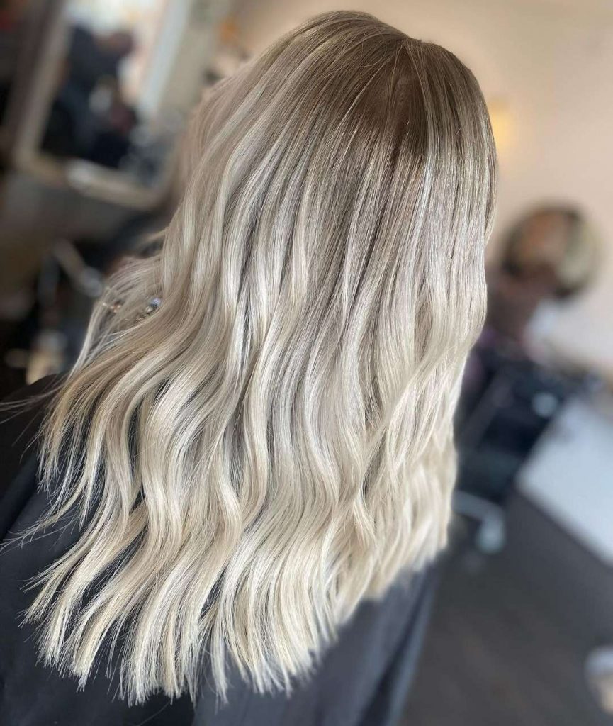 How to Tone Down Hair Color That Is Too Bright? 7 Methods