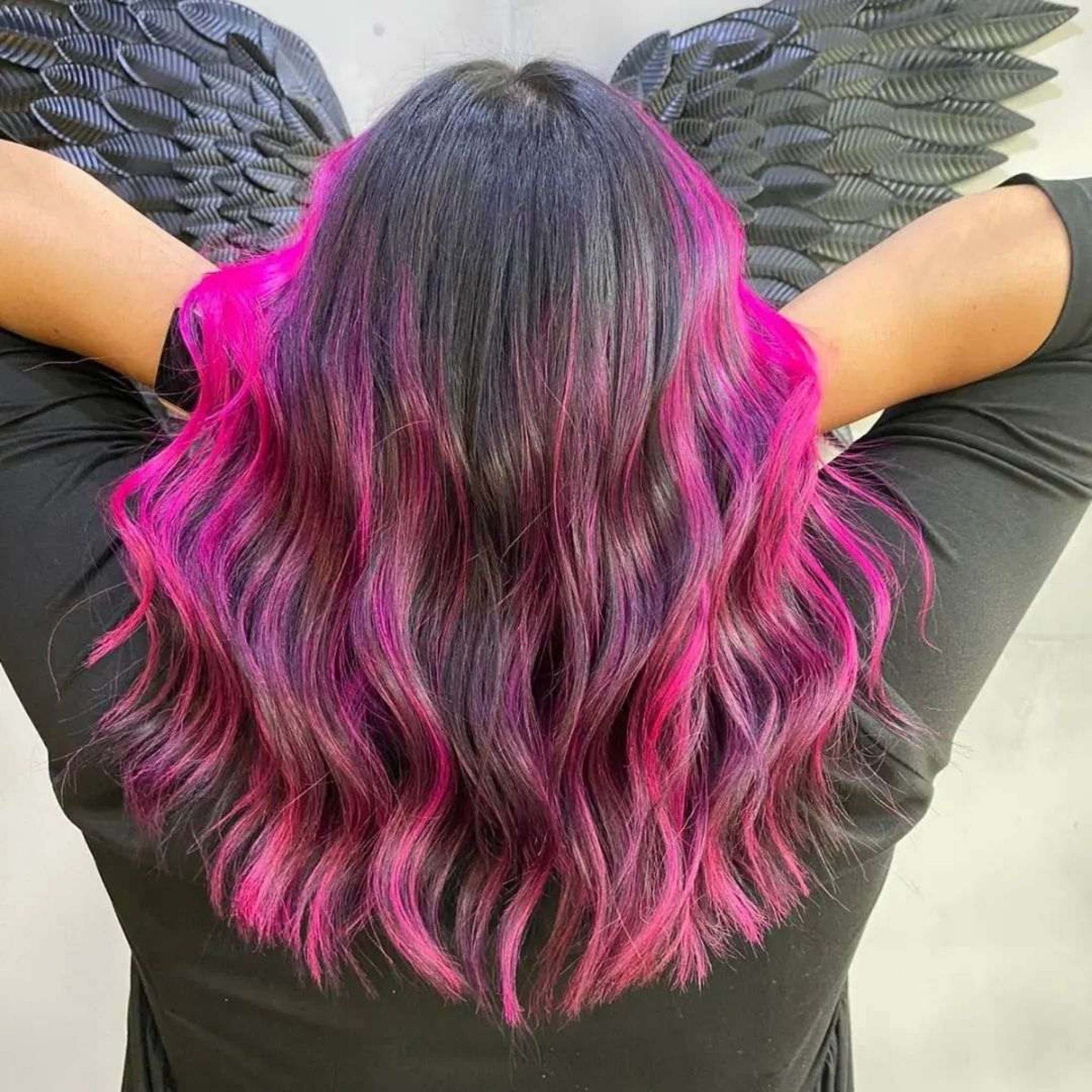 Pink Highlights in Brown Hair: How to Make Them & Examples