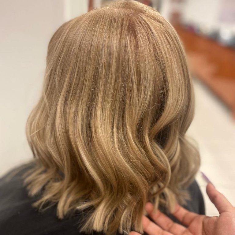 How to Add Lowlights to Bleached Hair