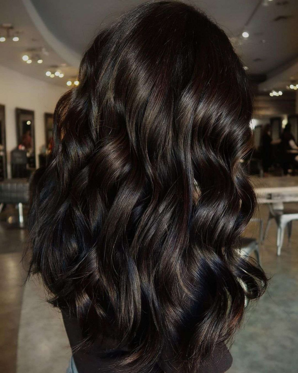 1B vs 2 Hair Color: What's the Difference?