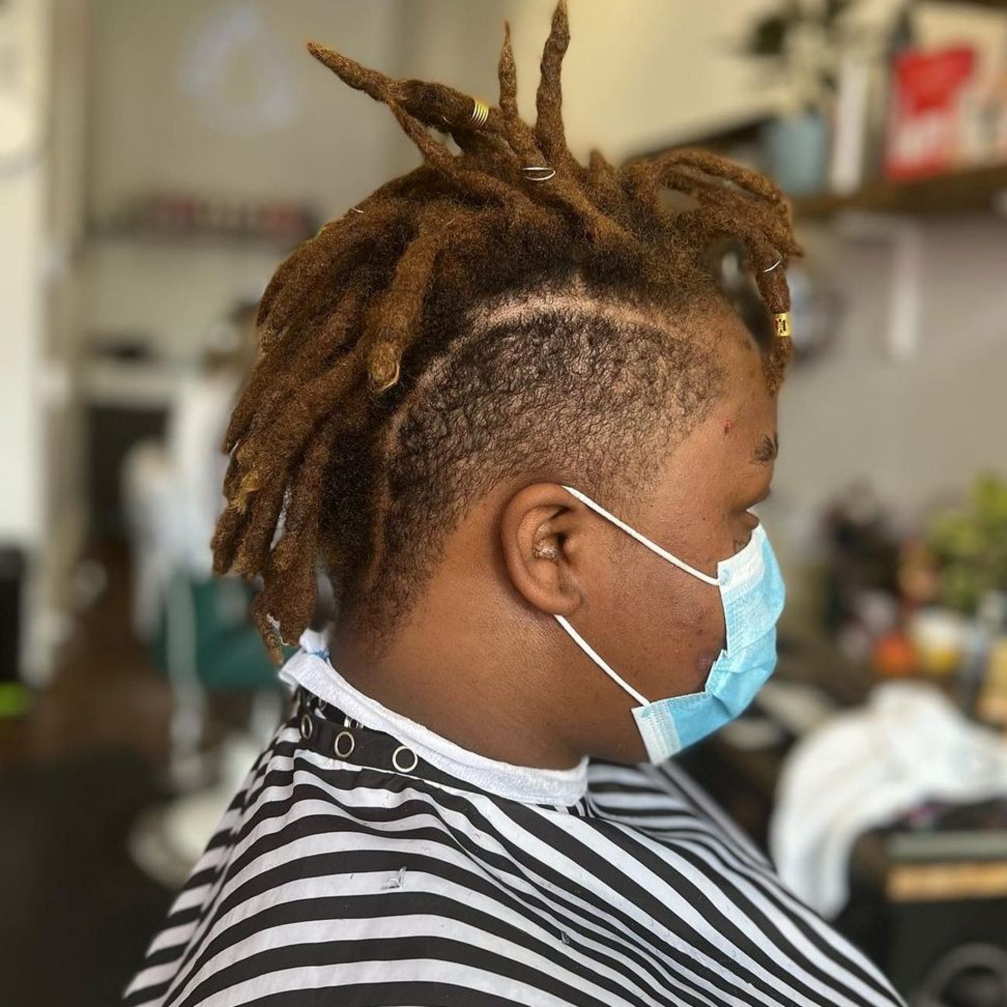 30 Beginner Short Loc Hairstyles for Women: Easy & Cool Ideas