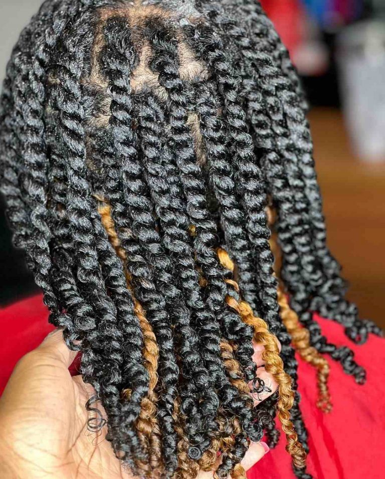 30 Beginner Short Loc Hairstyles for Women: Easy & Cool Ideas